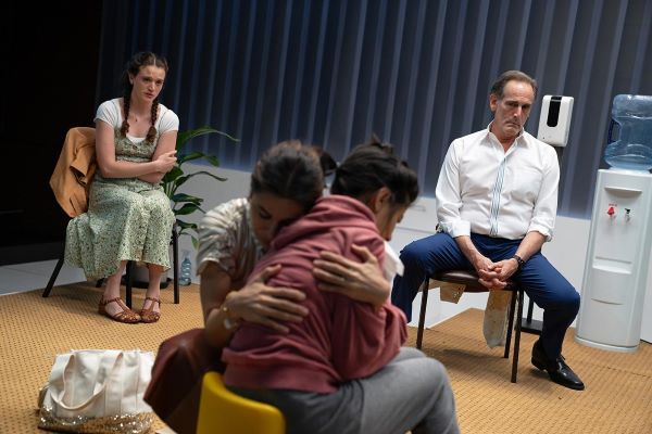 Processing grief in ‘someone spectacular’ at Off-Broadway’s Pershing ...